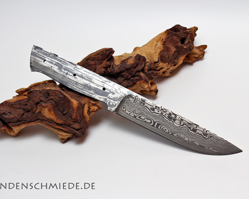 Messerklinge Damasteel handgeschmiedet aus der Lindenschmiede