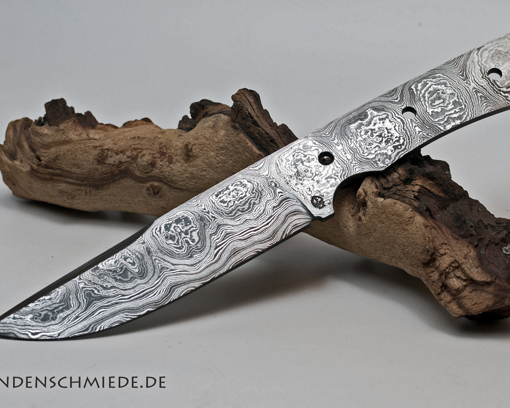 Damaststahl Messerklingen handgeschmiedet aus der Lindenschmiede